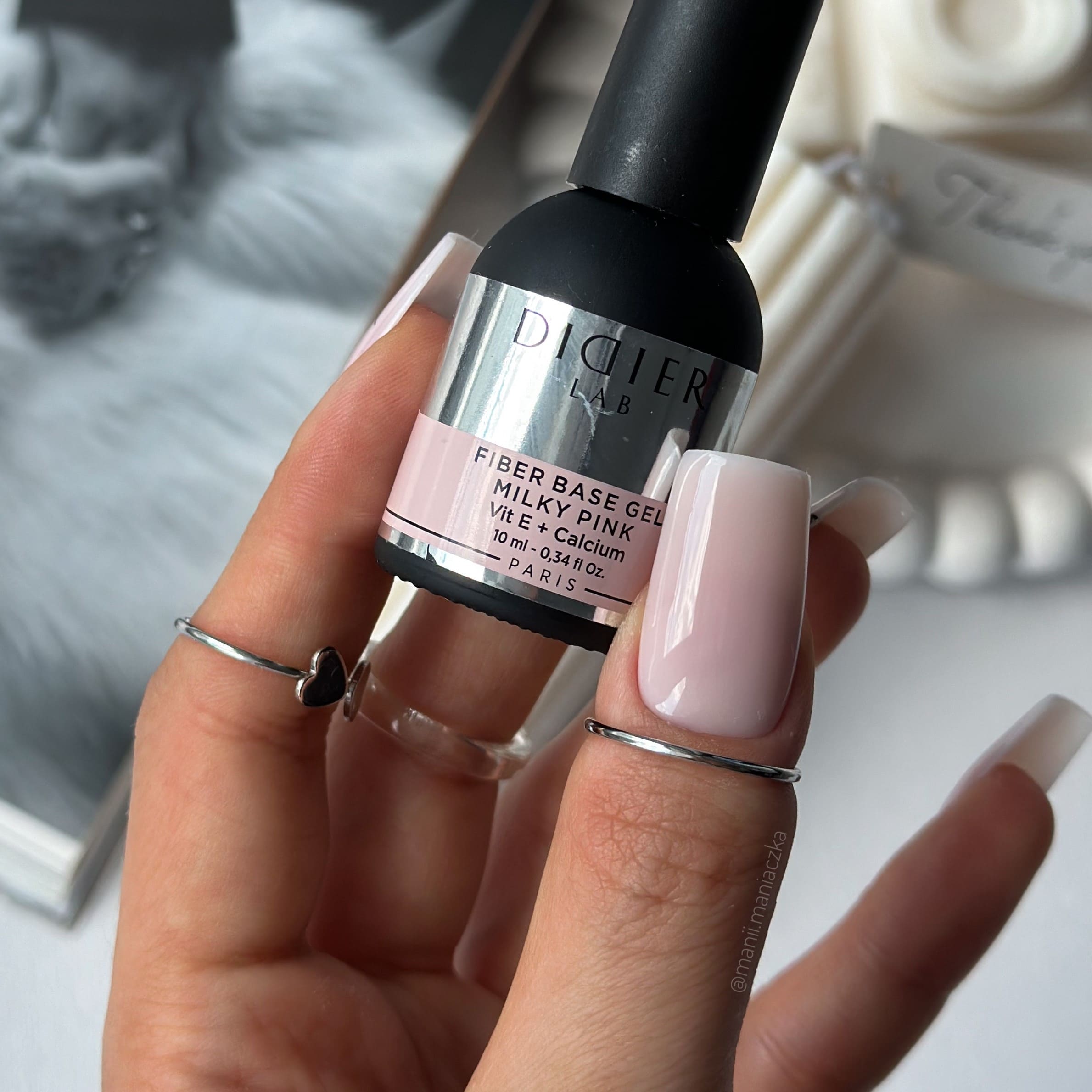 Regenerująca baza do hybryd i żeli Smart Fiber Base "Didier Lab", Milk